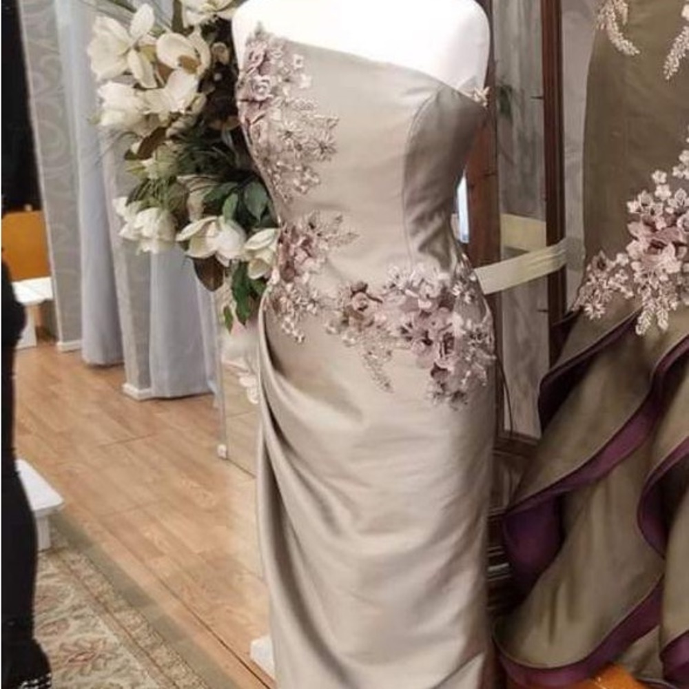 Paula Versalona Gown - Gem